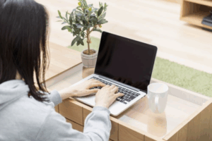 Upworkは日本人でも稼げる！おすすめ理由と具体的な仕事内容を徹底解説 – SKILABO｜スキルラボ株式会社